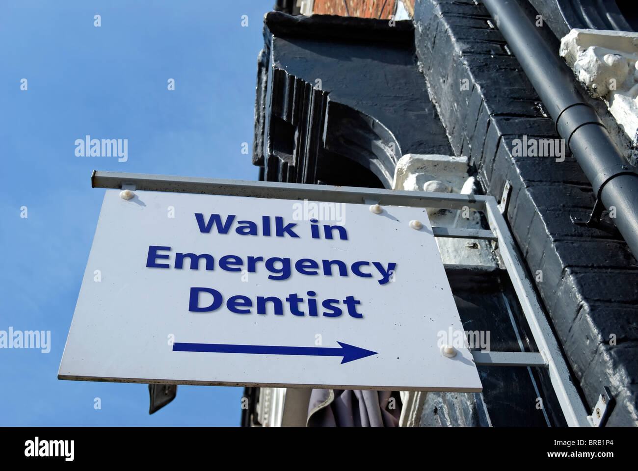 Dentist sign hi-res stock photography and images - Alamy