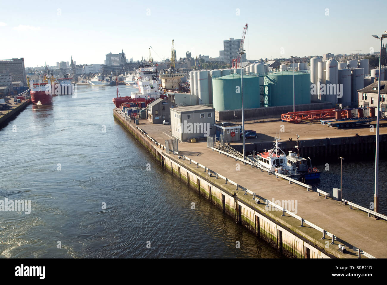 Quayside aberdeen city harbour scotland hi-res stock photography and ...
