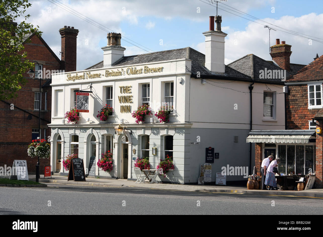 The Vine Inn in the popular tourist town of Tenterden, Kent, England ...