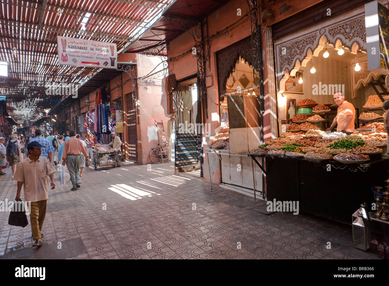 Street scene in the souks of the Medina, Marrakech (Marrakesh), Morocco ...