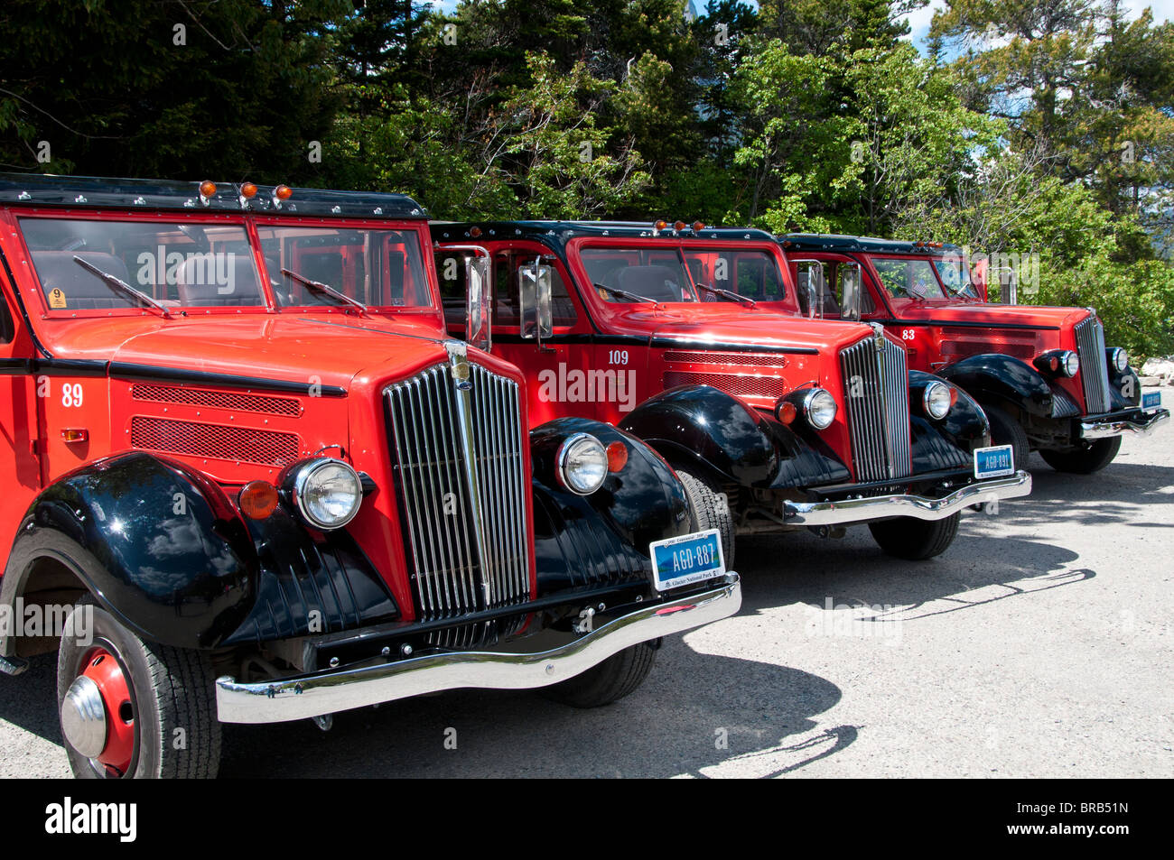 Red busses at Sun Point, Going-to-the-Sun Road, Glacier National Park ...