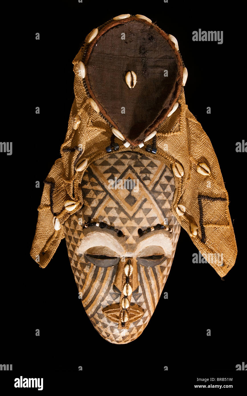 Shaman mask hi-res stock photography and images - Alamy