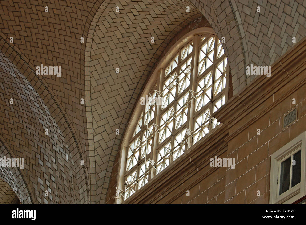 Ellis island grand hall hi-res stock photography and images - Alamy