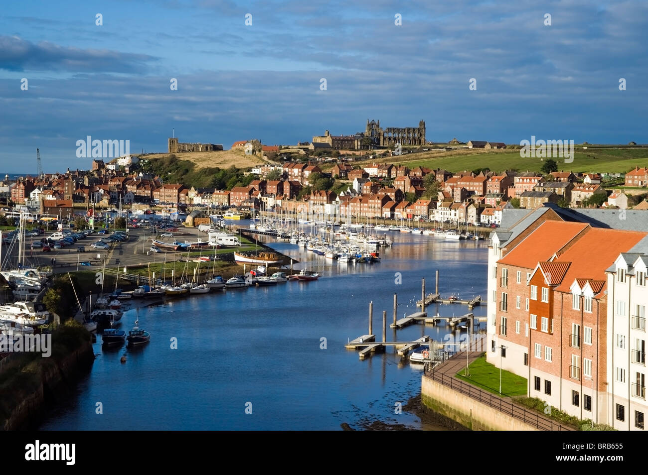 Whitby homes hi-res stock photography and images - Alamy