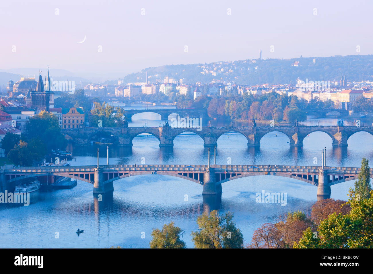 Light bridges and bridges hi-res stock photography and images - Alamy