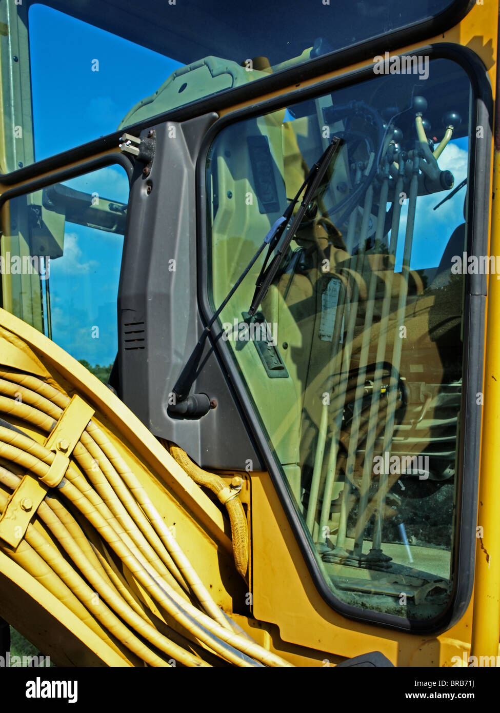 Grader bucket hi-res stock photography and images - Alamy