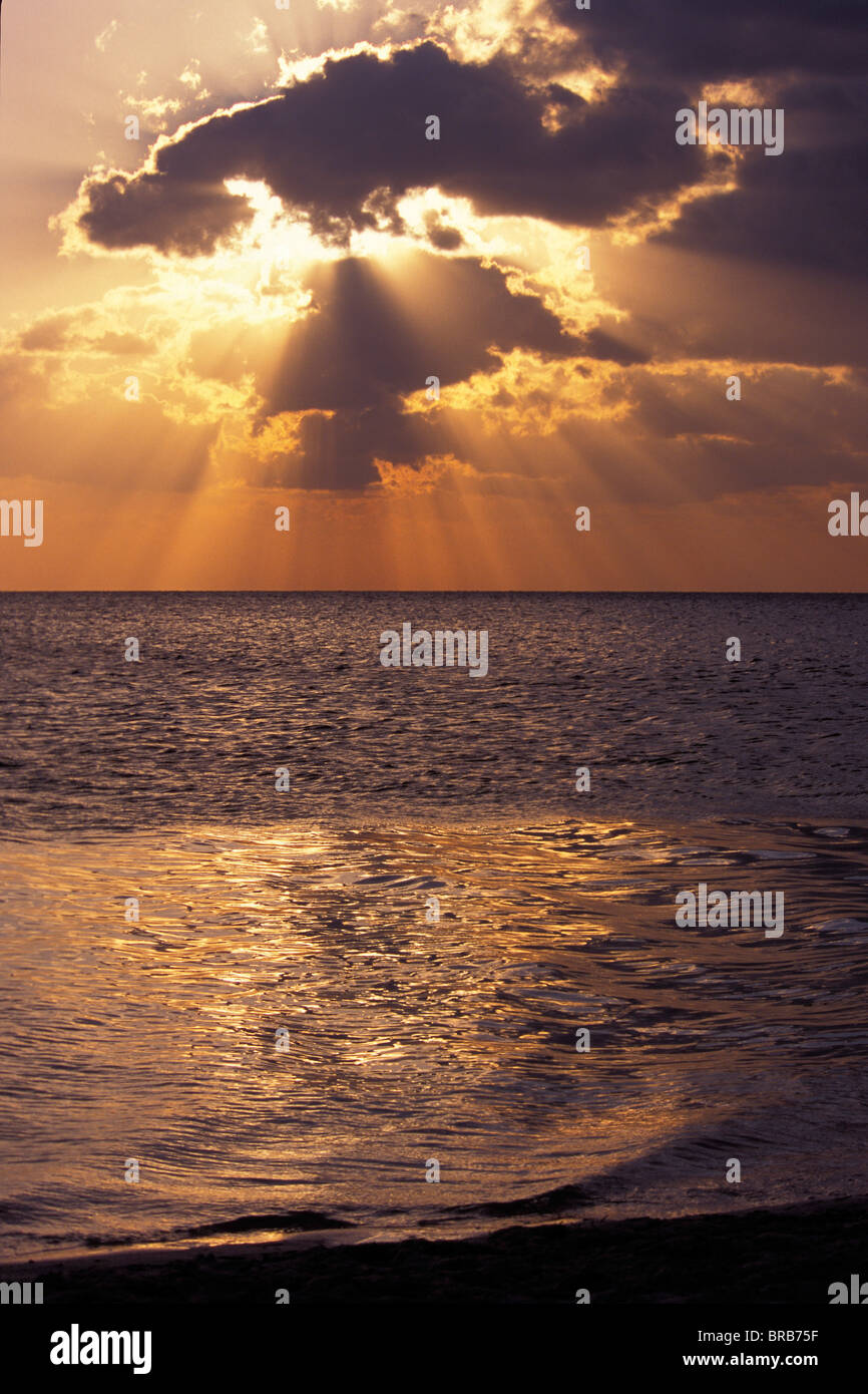 Sunset, Walker's Cay, Bahamas Islands, Atlantic Ocean Stock Photo - Alamy