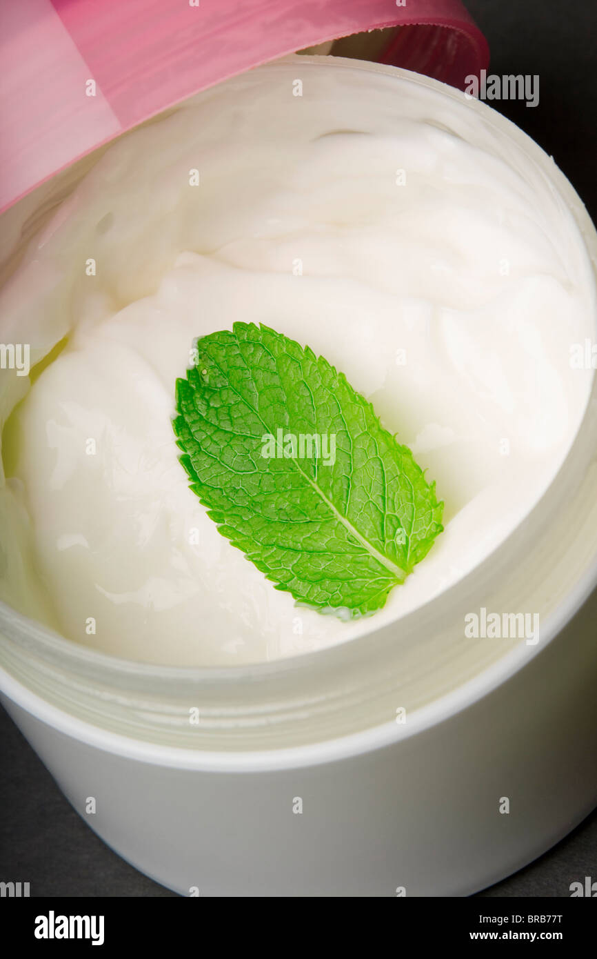 Peppermint body cream Stock Photo - Alamy
