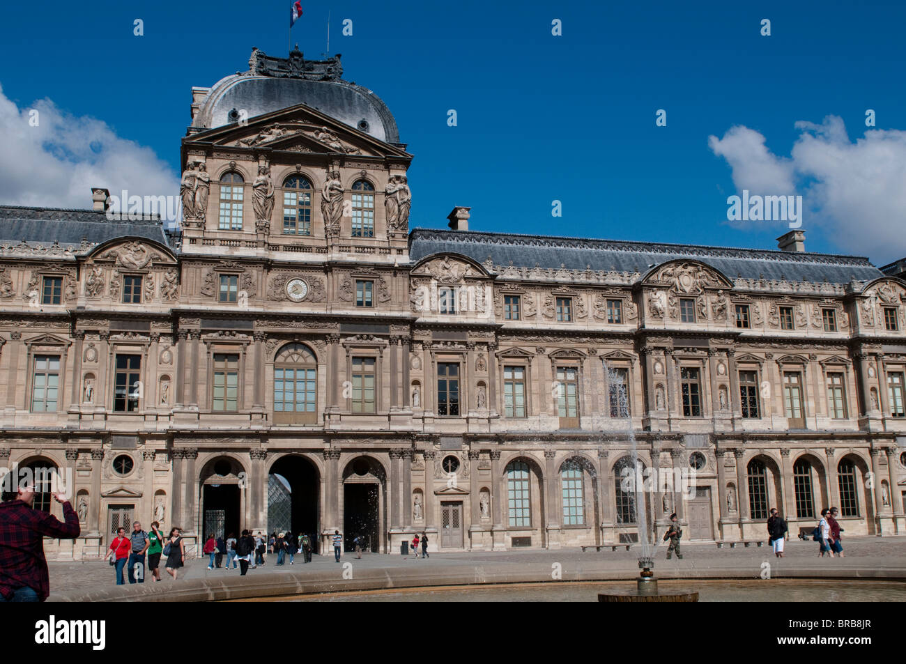 La Cour Carree, Louvre, Paris, France Stock Photo - Alamy