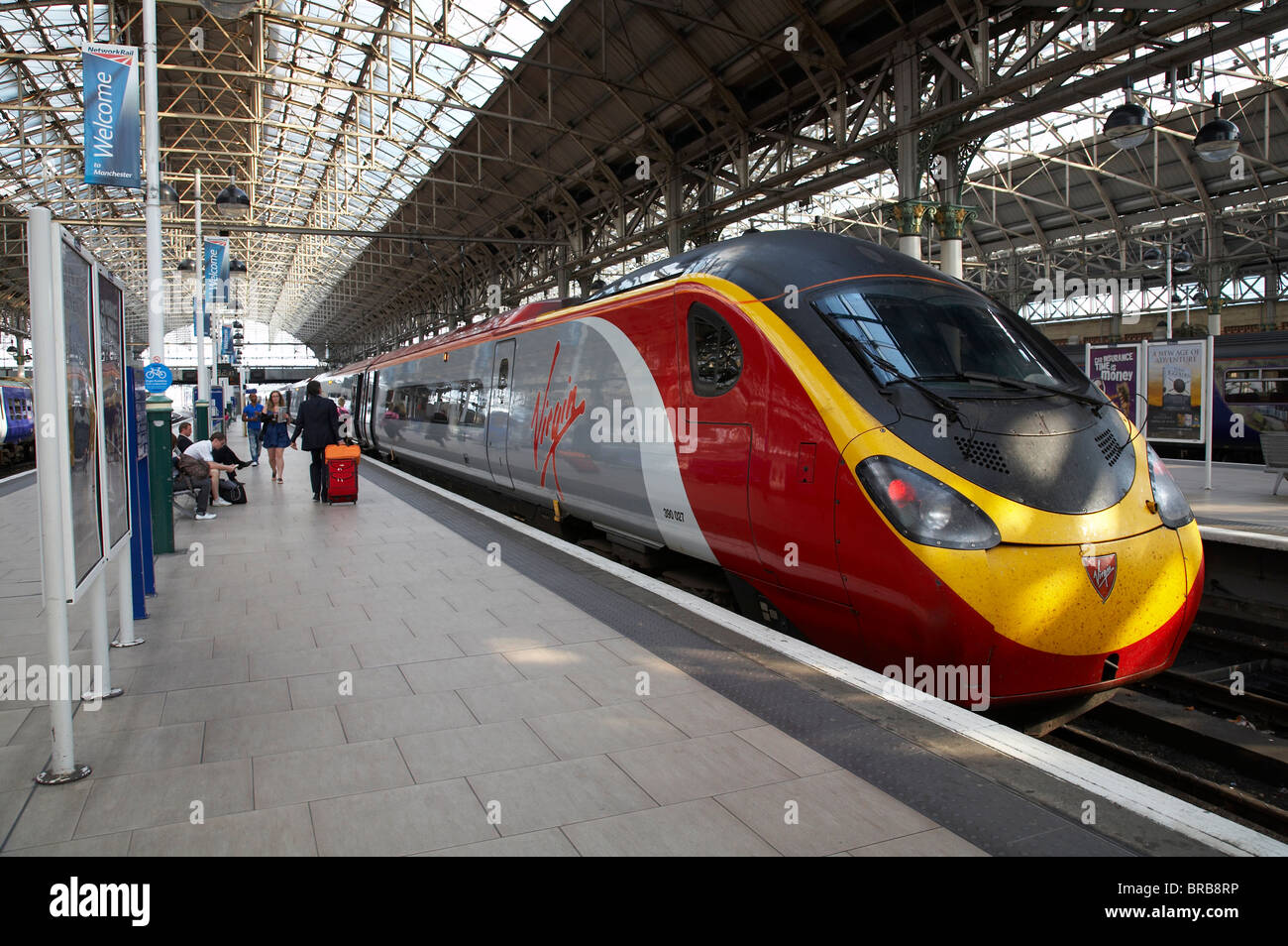 Inside train carriage hi-res stock photography and images - Alamy