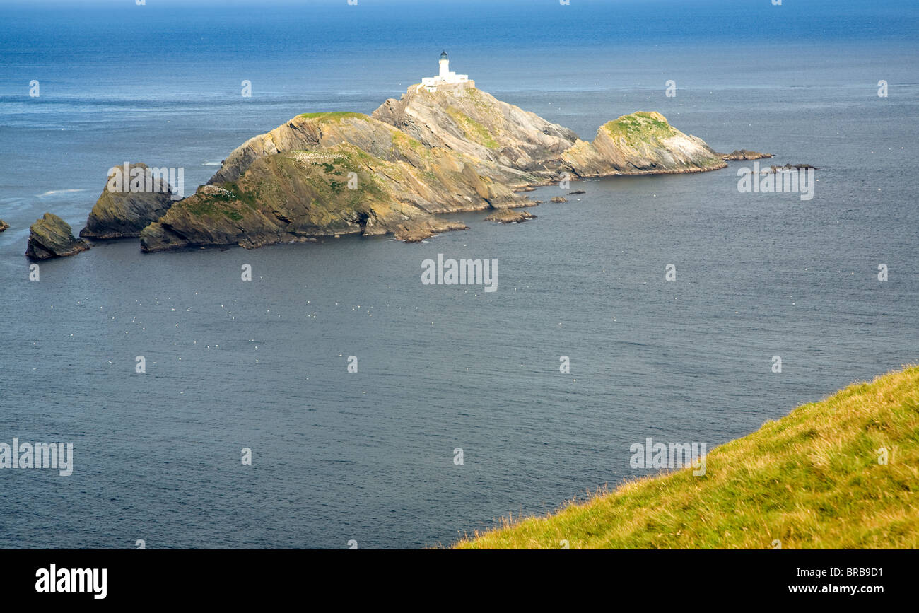 Muckle Flugga lighthouse, Britain's most northerly point, Hermaness ...