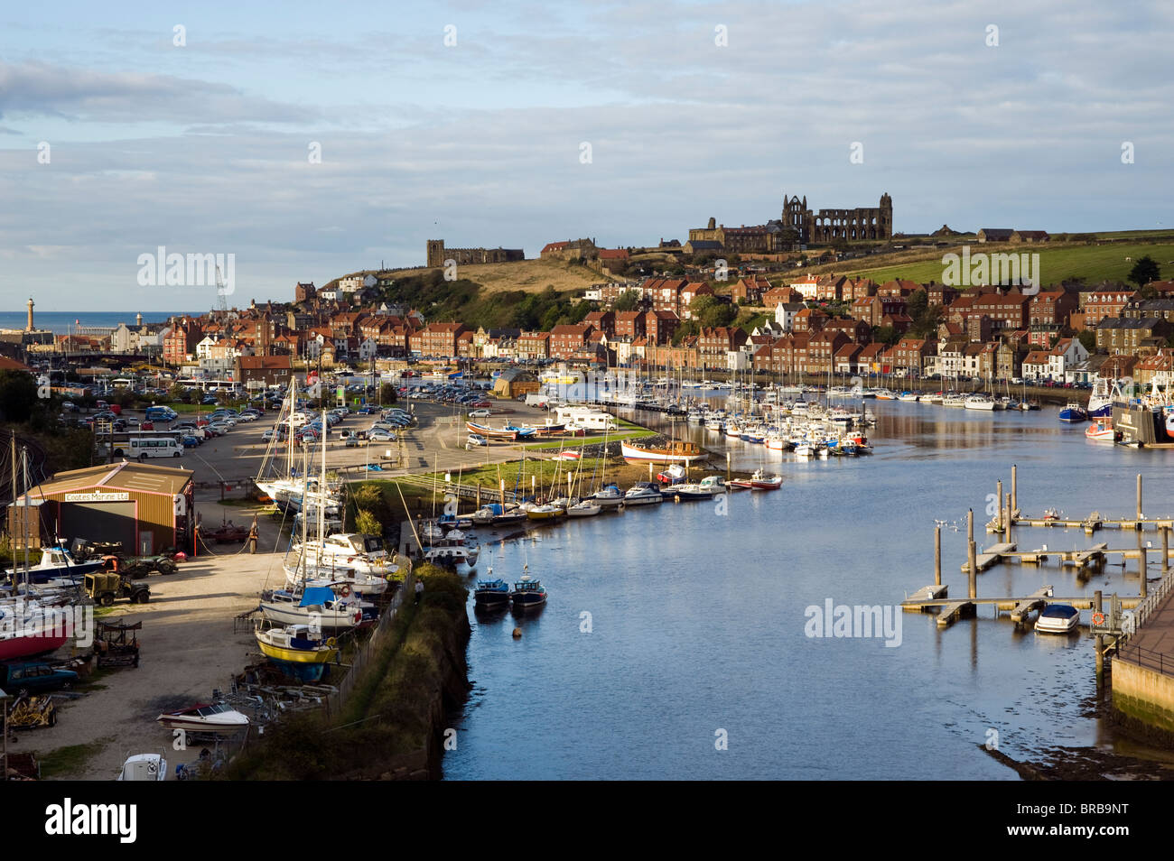 Whitby homes hi-res stock photography and images - Alamy