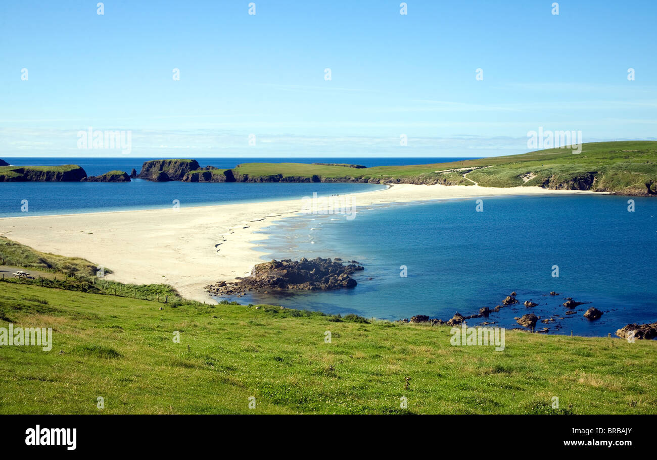 St ninians isle tombolo beach hi-res stock photography and images - Alamy