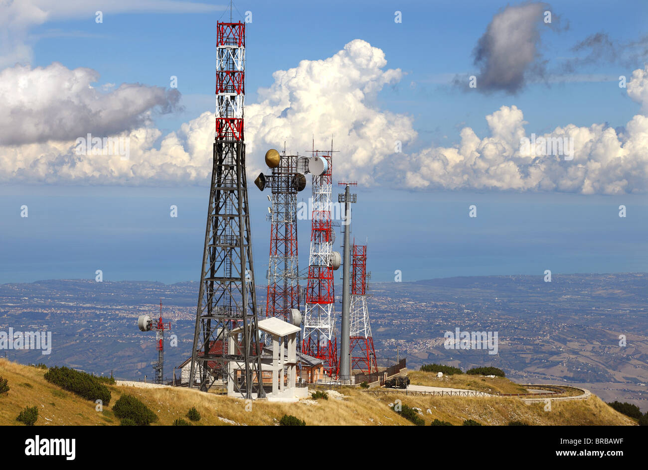 Communication aerials blockhaus abruzzo italy hi-res stock photography ...