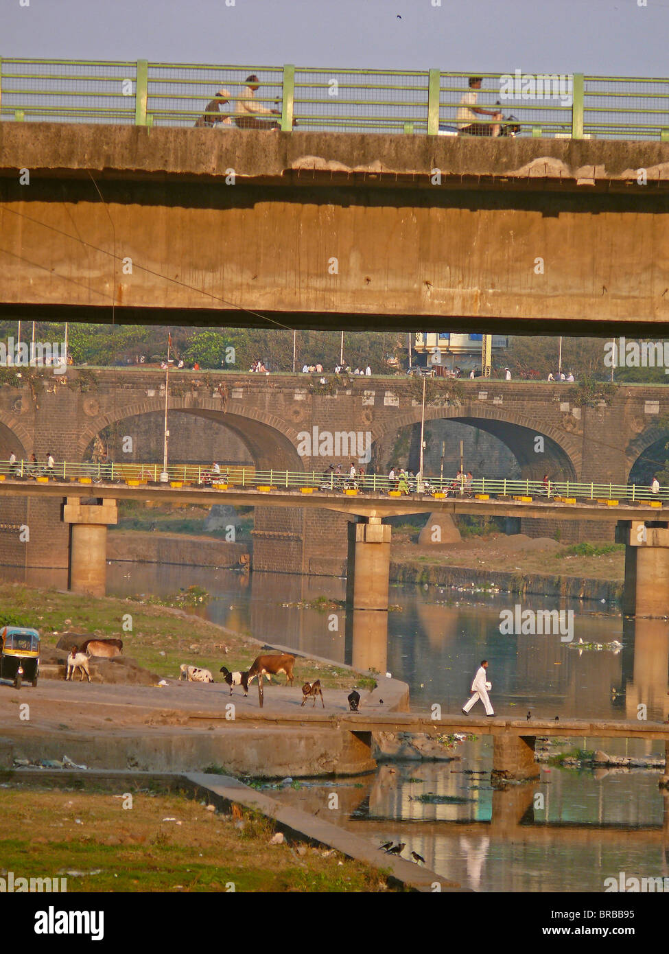 Bridge pune india hi-res stock photography and images - Alamy