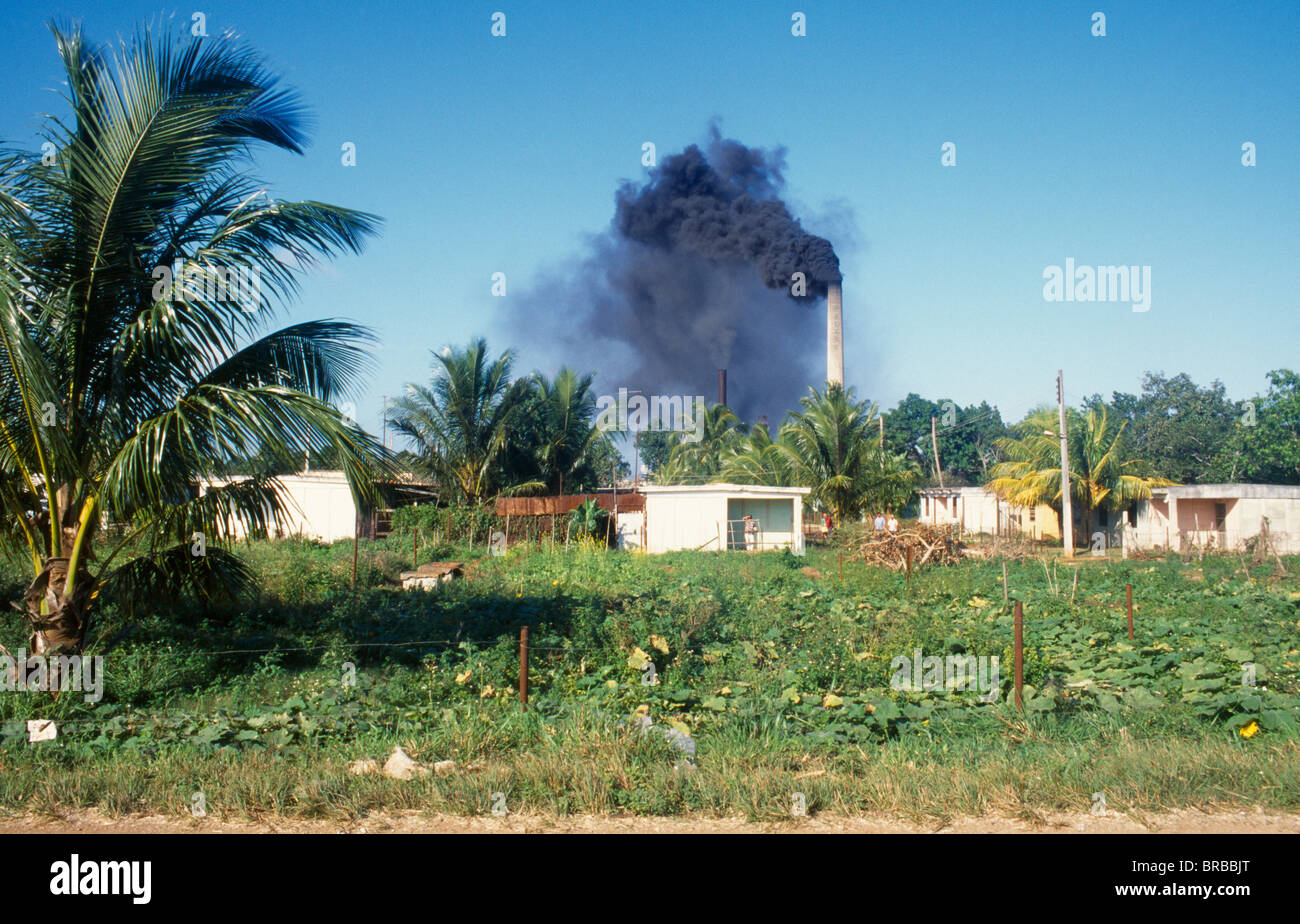Air pollution cuba hi-res stock photography and images - Alamy