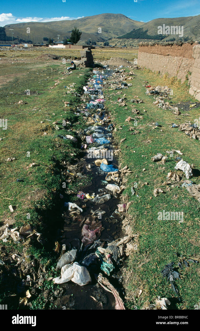 Pollution lake titicaca hi-res stock photography and images - Alamy