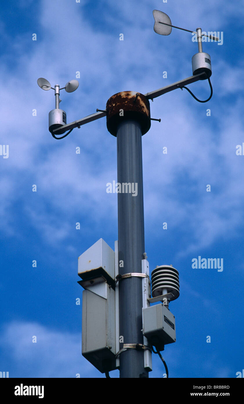 England Environment Pollution Air Quality Monitor At A Busy Urban ...