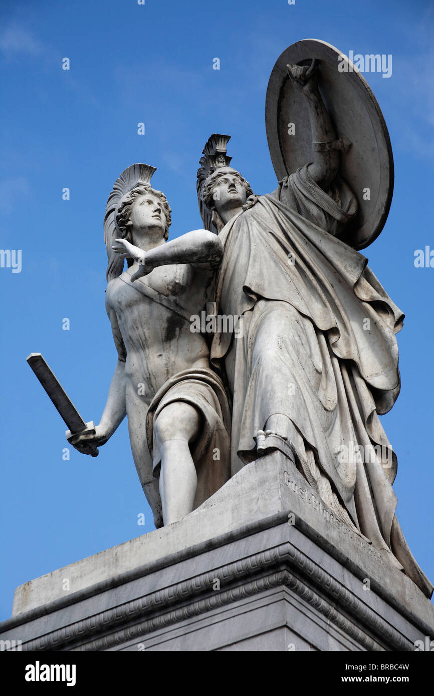 Germany berlin statue of two figures hi-res stock photography and ...