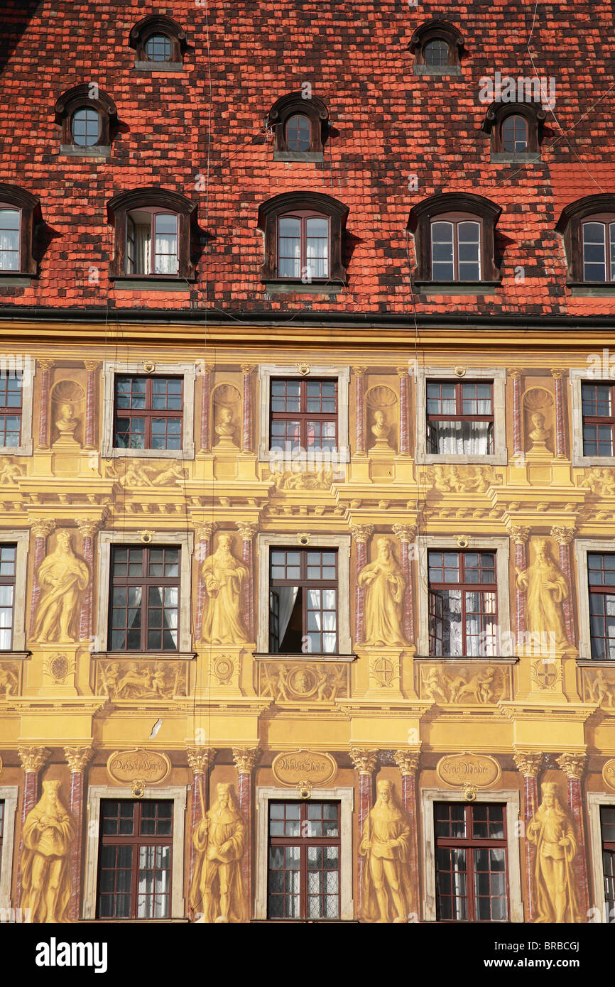 Wroclaw building mural hi-res stock photography and images - Alamy