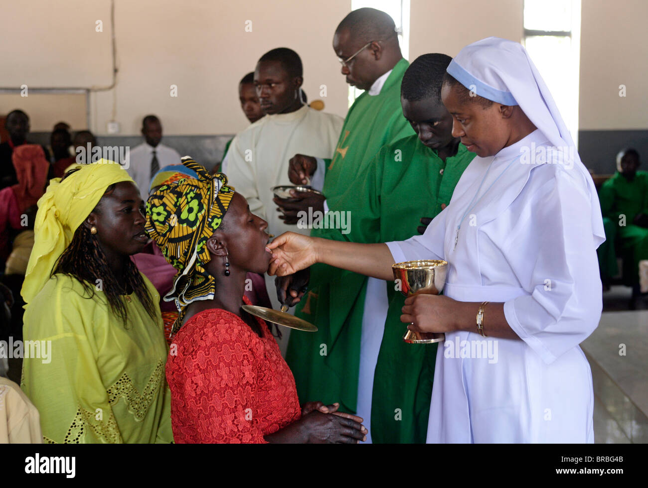 Nigeria: Holy communion spend by a nun, sunday mass at a Roman Catholic ...