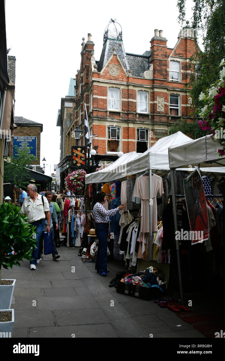 Camden Passsage Market by the Camden Head pub, Camden Passage ...