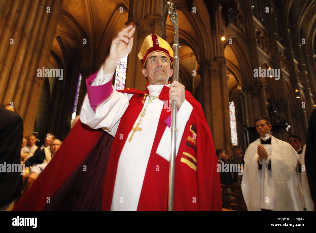 Traditionalist catholic pilgrimage, Mass in Chartres Cathedral ...