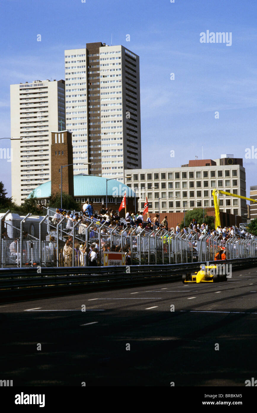 Yellow race car formula one hi-res stock photography and images - Alamy