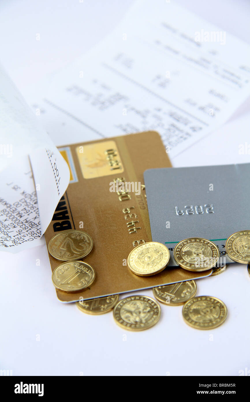 Gold credit card hi-res stock photography and images - Alamy