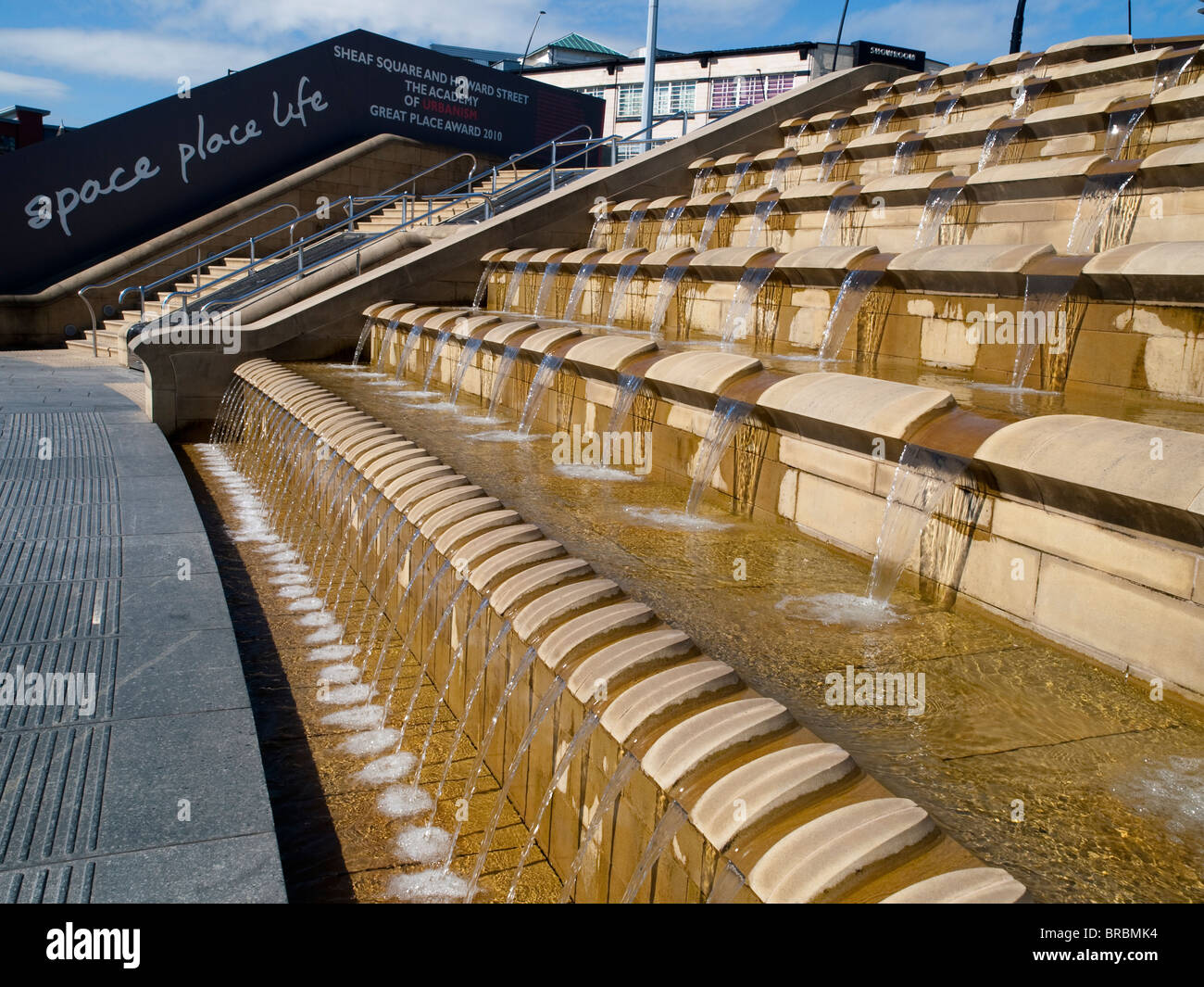 Fountain in sheaf square hi-res stock photography and images - Alamy