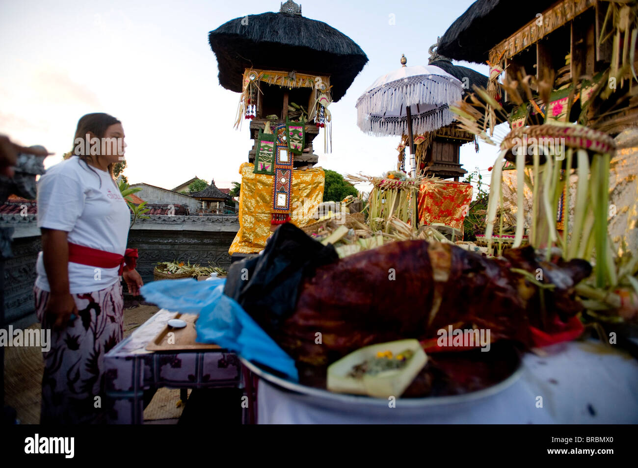 Prayer after a funeral, Bali, Indonesia Stock Photo - Alamy