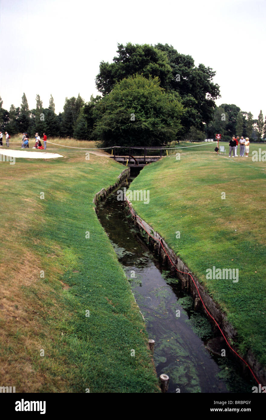 Brook runs hi-res stock photography and images - Alamy