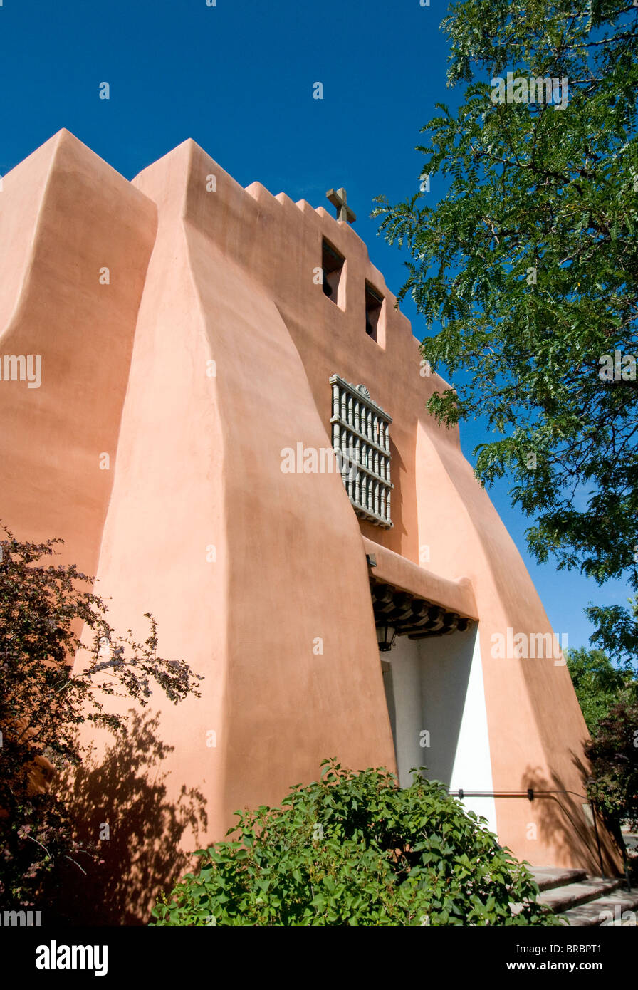 Pueblo adobe style hi-res stock photography and images - Alamy