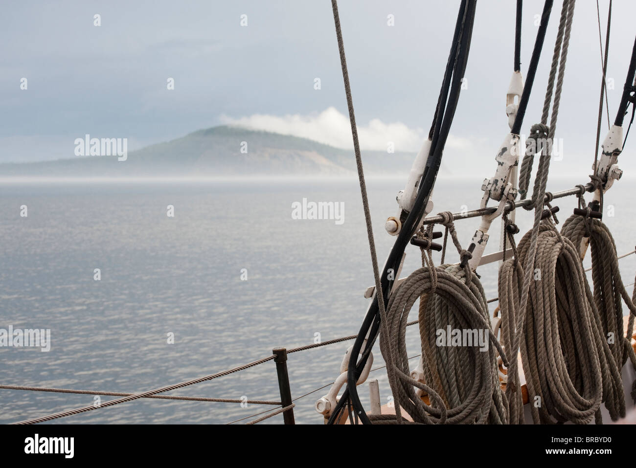 Rigging aboard the historic tall ship "Zodiac" sailing in the San Juan ...