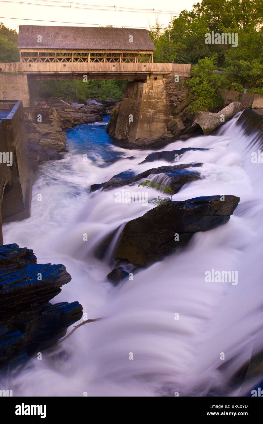 Covered bridge, Quechee, Vermont, New England, USA Stock Photo - Alamy