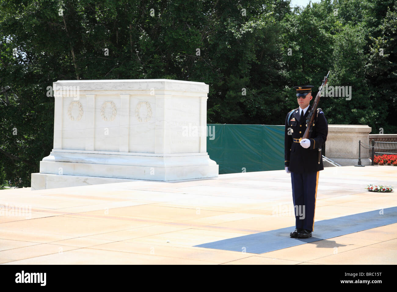Changing of the Guard, Tomb of the Unknown Soldier, Arlington National ...