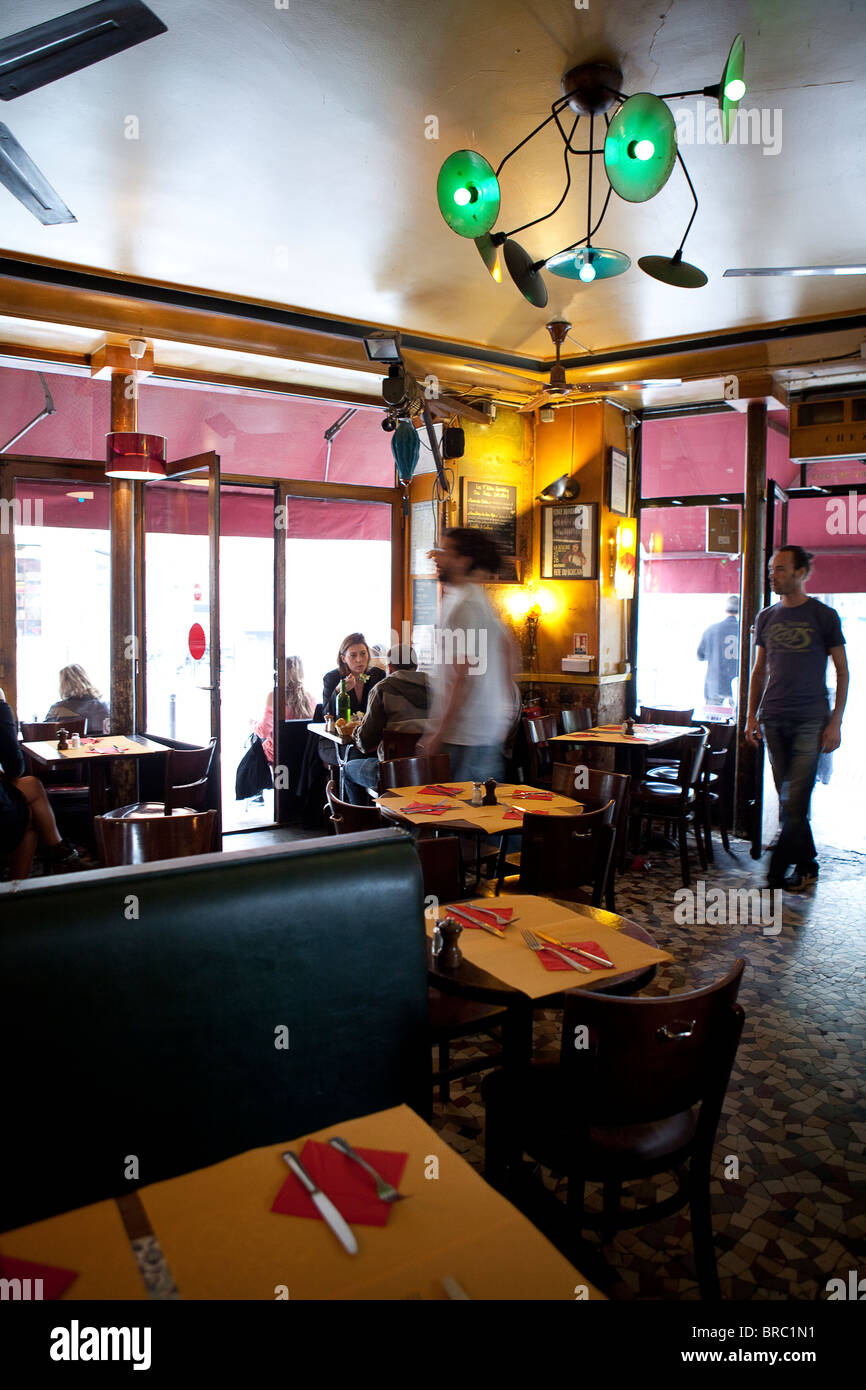 Chez Prune Restaurant, Canal Saint Martin, Paris Stock Photo - Alamy