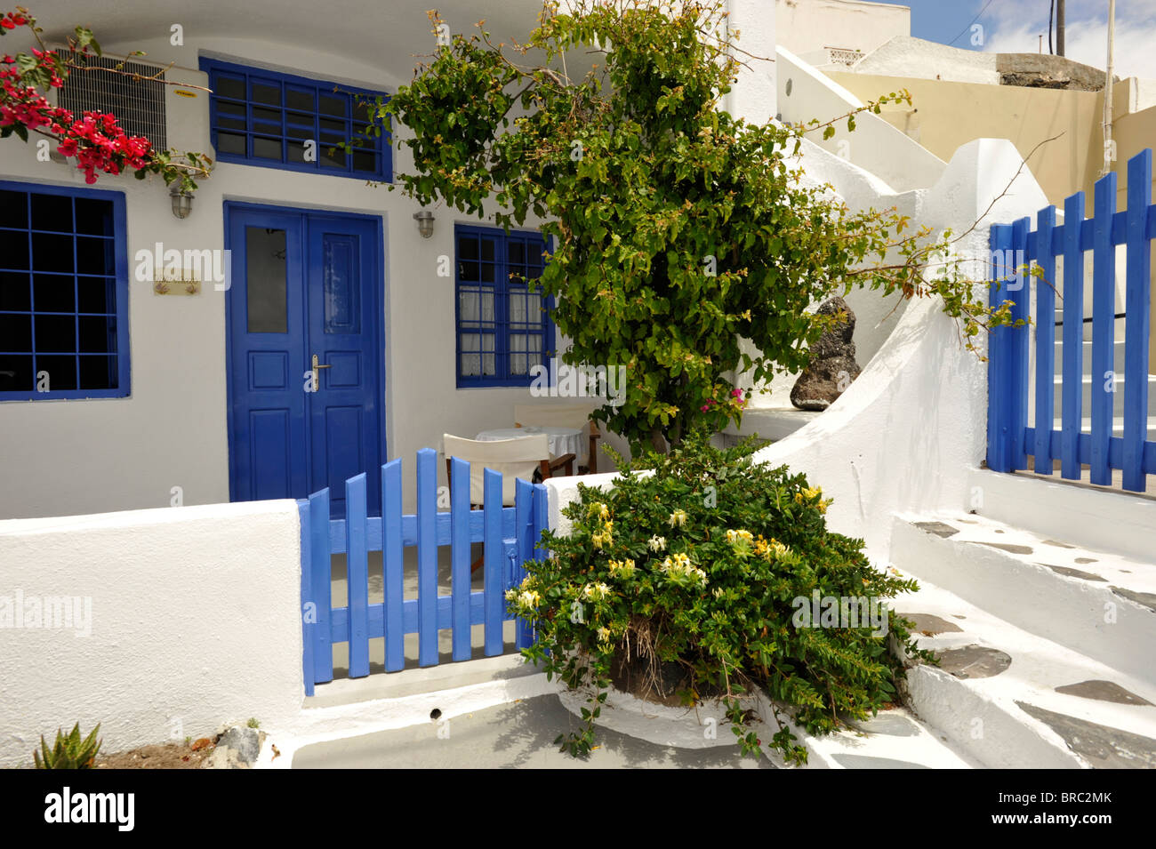 House fronts and courtyards on the Greek Island of Santorini Stock ...