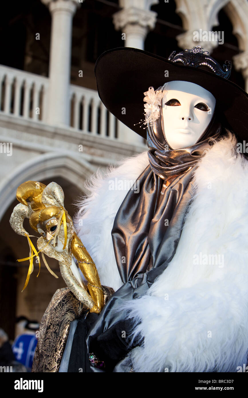 Venice Carnival costume Stock Photo - Alamy