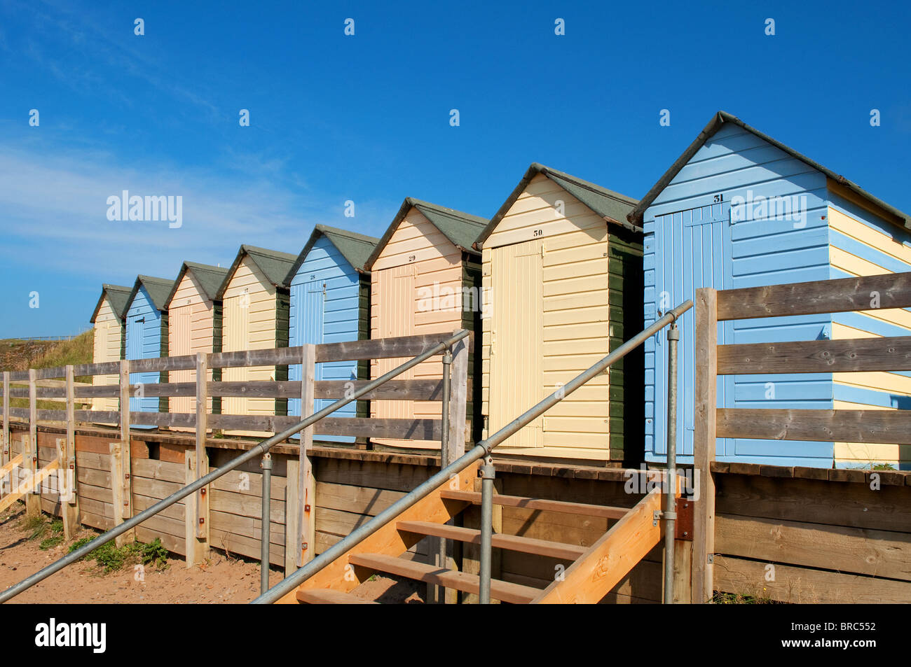 Cornwall beach huts hi-res stock photography and images - Alamy