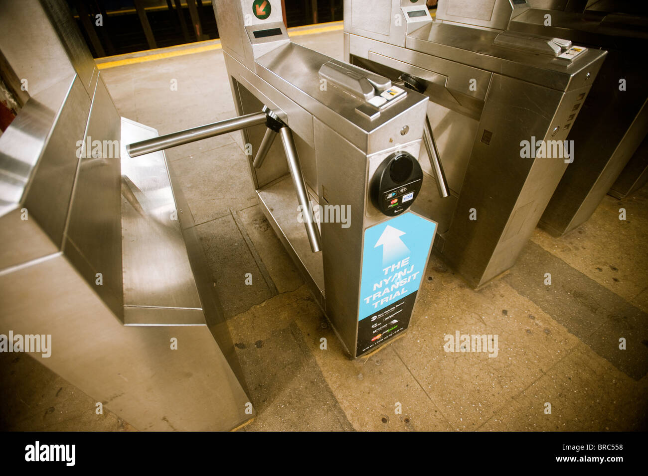 Nyc subway turnstile hi-res stock photography and images - Alamy