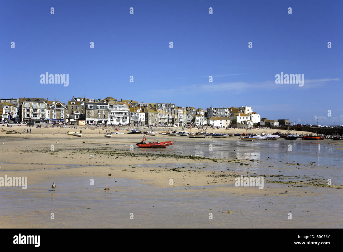 St ives town beach hi-res stock photography and images - Alamy