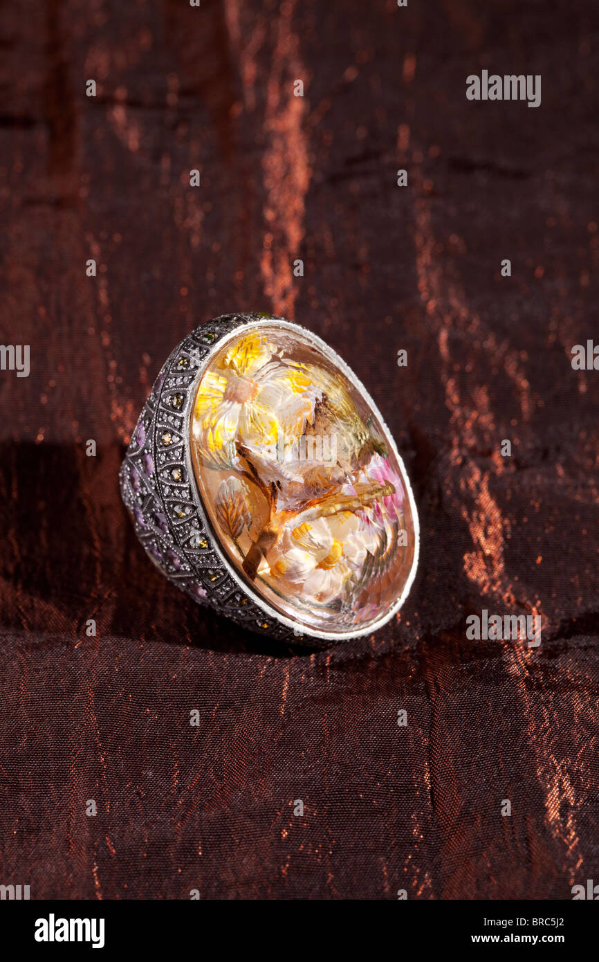 Saudi arabia jewellery hi-res stock photography and images - Alamy