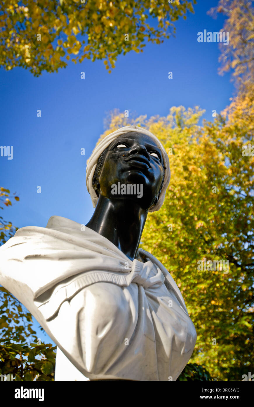 statue of black person Charlottenburg-Wilmersdorf Stock Photo - Alamy