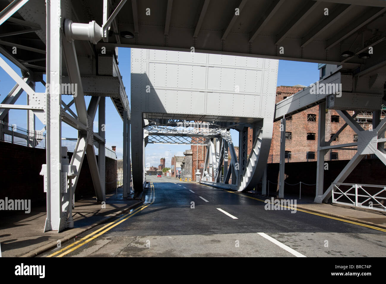 The restored bascule bridge in Liverpool's historic docklands Stock ...
