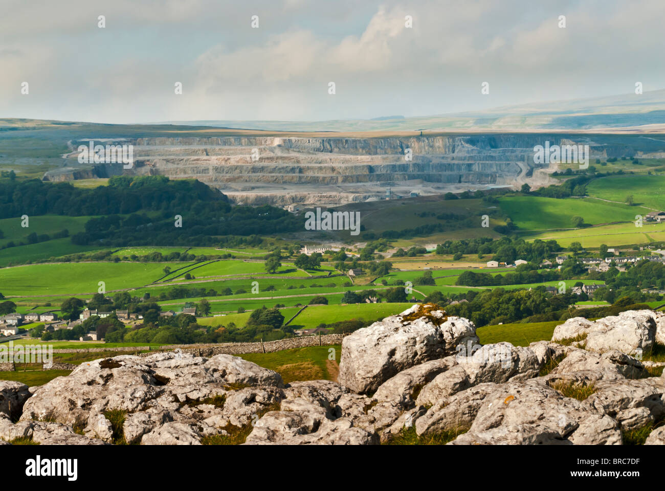 Limestone quarry near Horton in Ribblesdale. North Yorkshire. Yorkshire ...