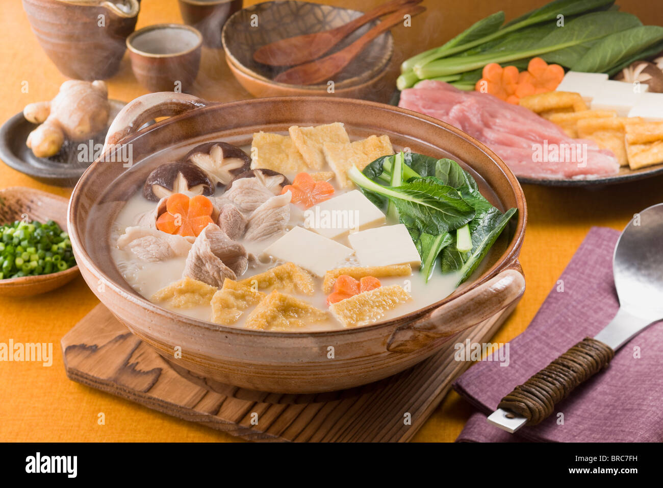 Tonyu nabe hi-res stock photography and images - Alamy