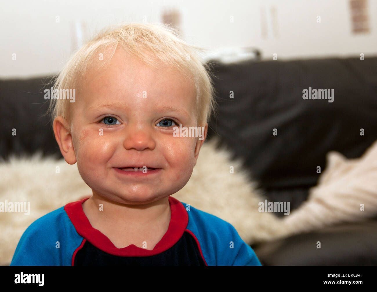 Grinning toddler hi-res stock photography and images - Alamy