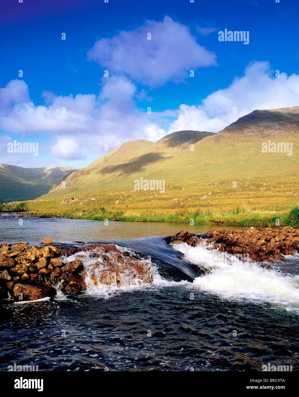 Mweelrea mountain hi-res stock photography and images - Alamy