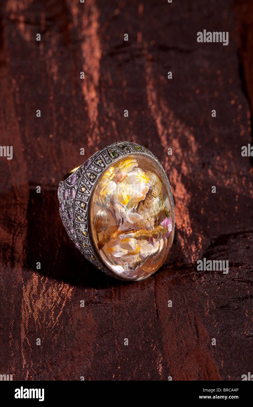 Saudi arabia jewellery hi-res stock photography and images - Alamy